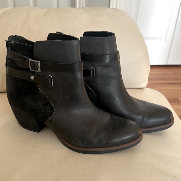 Kork-Ease | Shoes | Korks Black Leather Bootie 75 | Poshmark